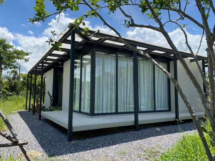 Industrial-style House By Lake 15 Min From Hua Hin - Thaiföld