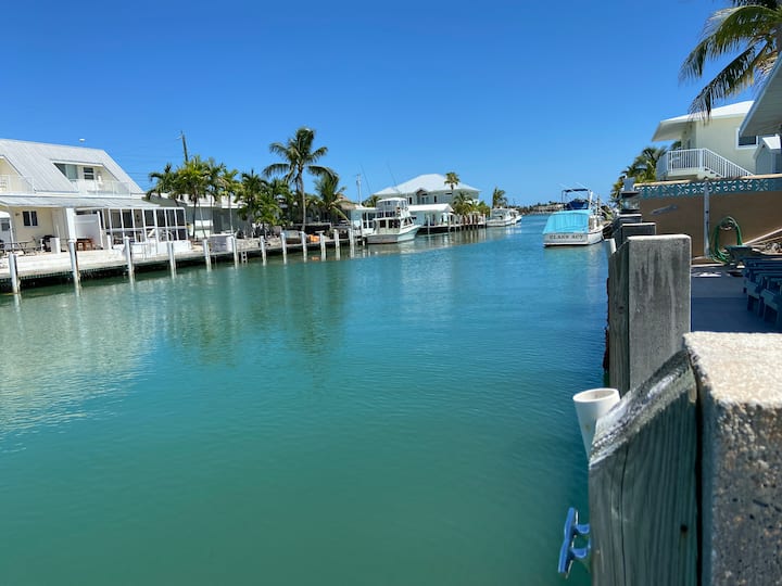 Seahorse Cottage 1 On Beautiful Deep Wide Canal. - Marathon, FL