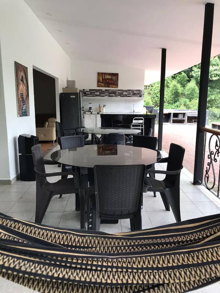 Country House Las Palmas - 5 Minutes Far From Cali - Cali