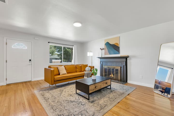 Cozy And Comfortable 3/2 Home - Sacramento, CA