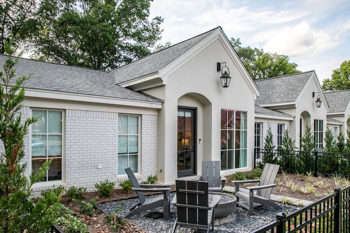 The Carolina,2br Luxe Condo By Velvet Ditch Villas - University of Mississippi, University