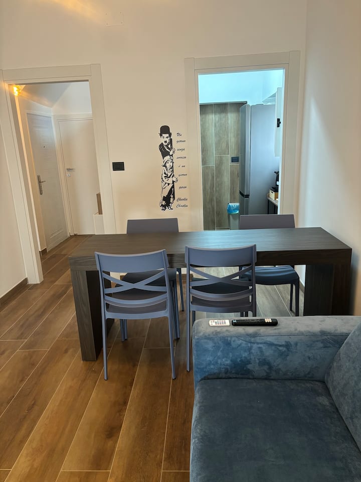 House 37 (Appartamento Intero)
Nel Centro Storico - Monte Sant’Angelo