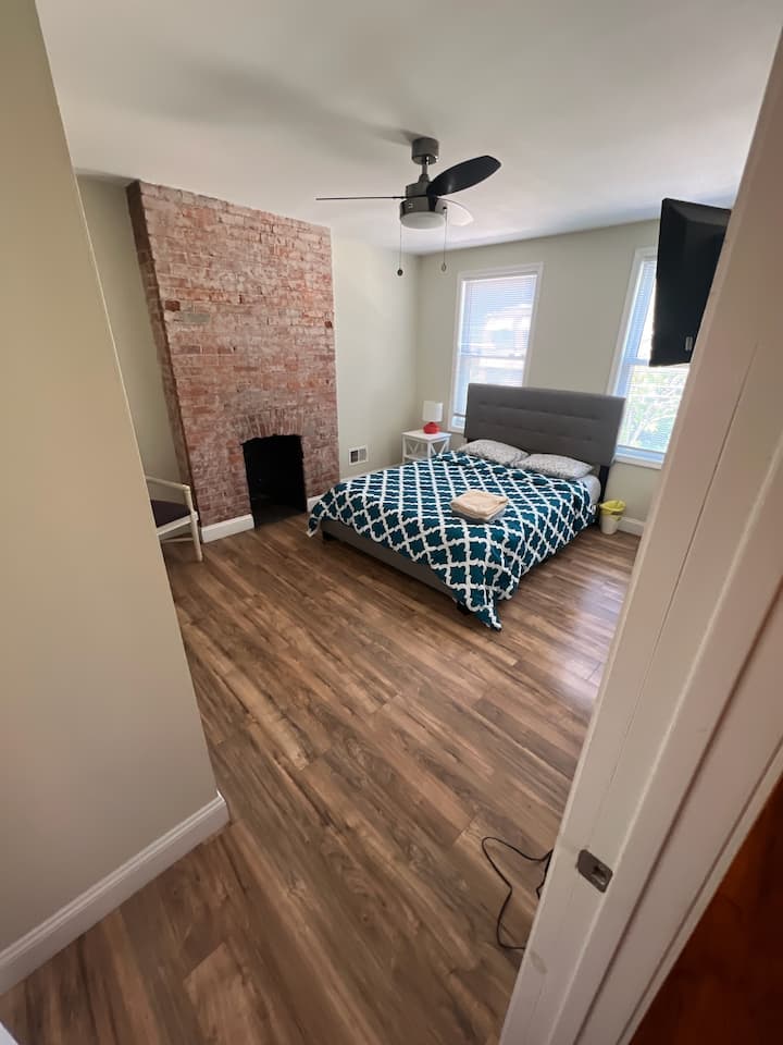 Modern Lux Bedroom 1 Mi Grandview - Pittsburgh, PA