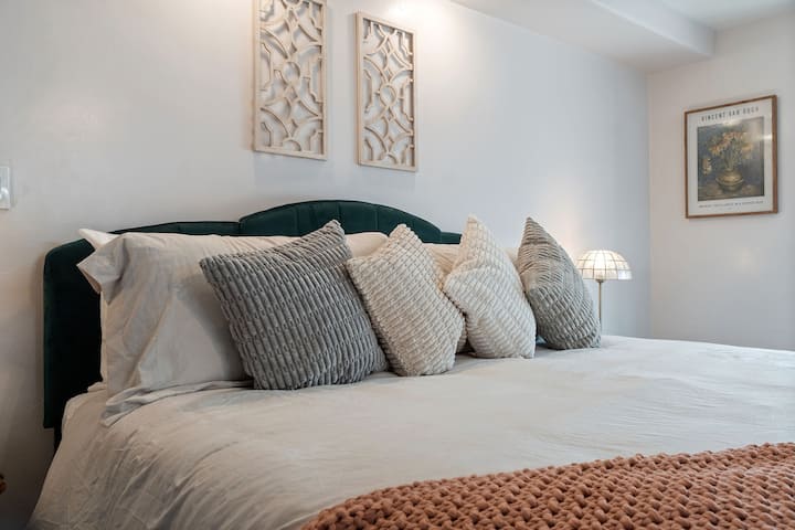 Pool | Nearby Old Town Clovis L Pool Table - Clovis, CA