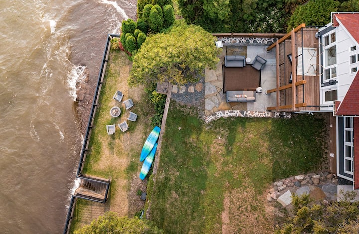 The Gales On Lake Superior - Stunning Lakeshore - Duluth, MN