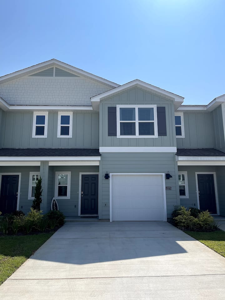 Townhome: Central To Beaches/casinos/shopping - Biloxi, MS