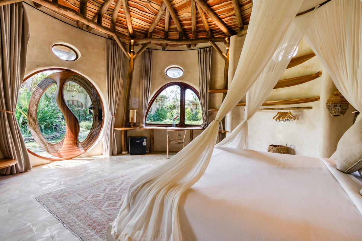 Labyrinth Residence - Oasis - Earth houses for Rent in Kecamatan Kediri ...