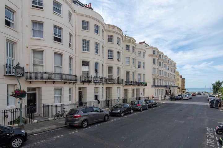 Balcony Flat By The Sea With Private Parking - Brighton