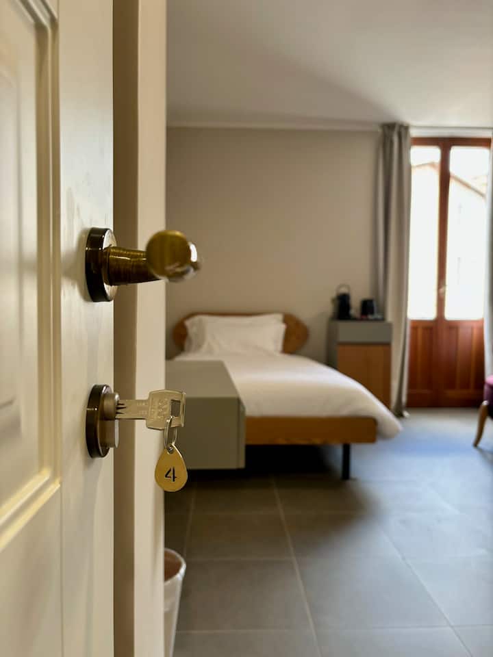 Cameredibianca, Tripla Con Bagno, 10 Min Caserma - Foligno