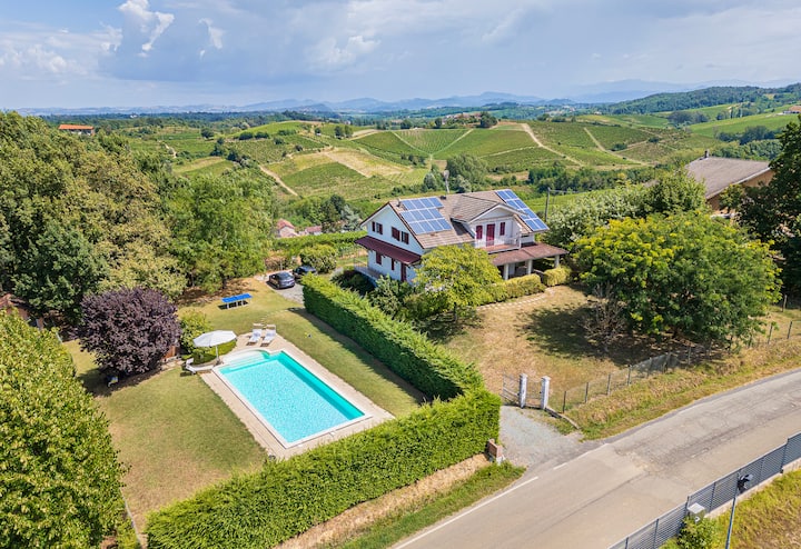 Ampio Appartamento Con Piscina - Novi Ligure