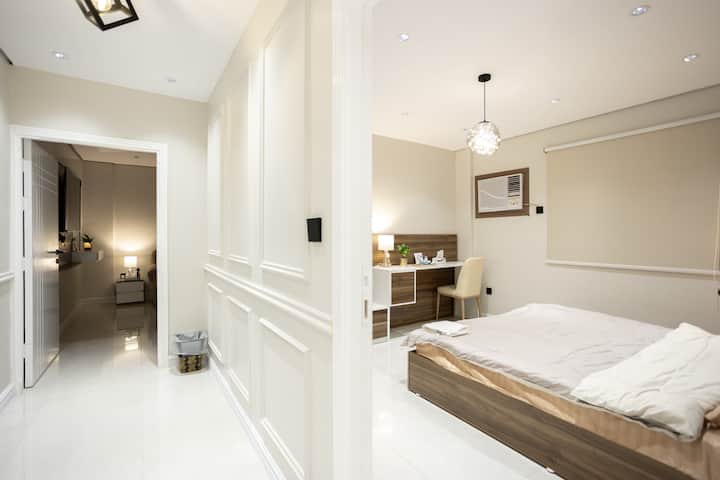 Modern 2-bedroom Condo 13 Mins Prophet's Mosque - Medina
