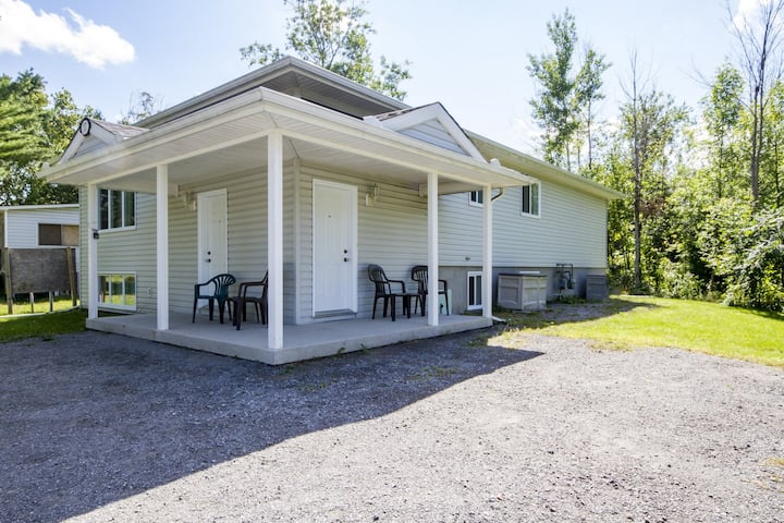 Perfect Home Away From Home! 37b - Kanata