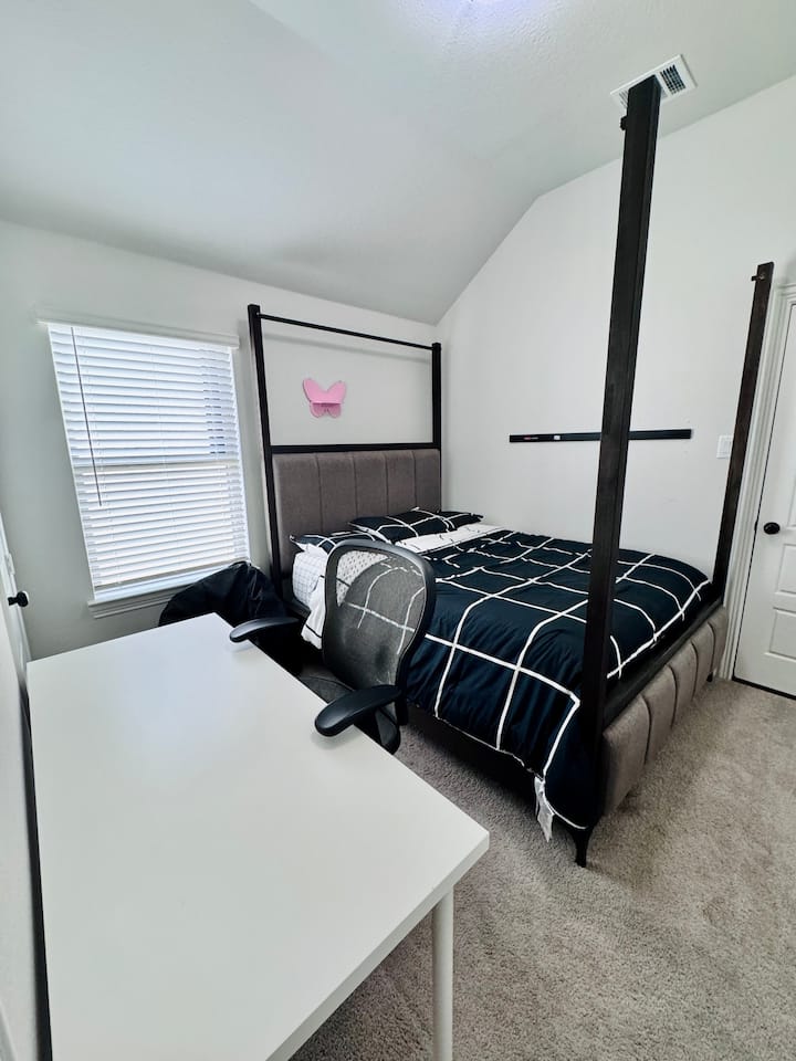 Purple Bed For Professionals - Waxahachie, TX