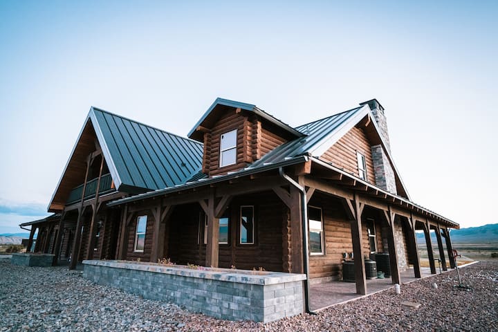 The Dug Out Lodge - Gunnison, UT