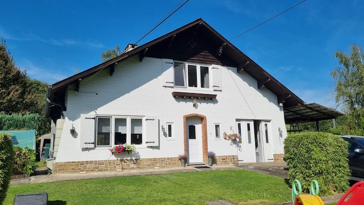 Maison Spacieuse,au Calme,environment Reposant. - Dinant