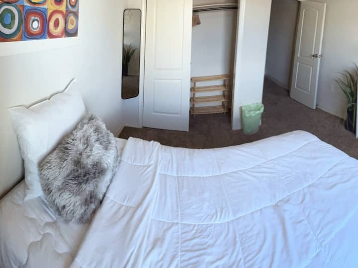 Charming Sunny Retreat - El Paso
