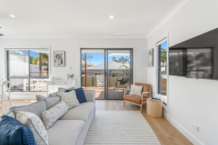 Bay Breeze Beachhouse / Stones Throw To Beach - Fraser Island