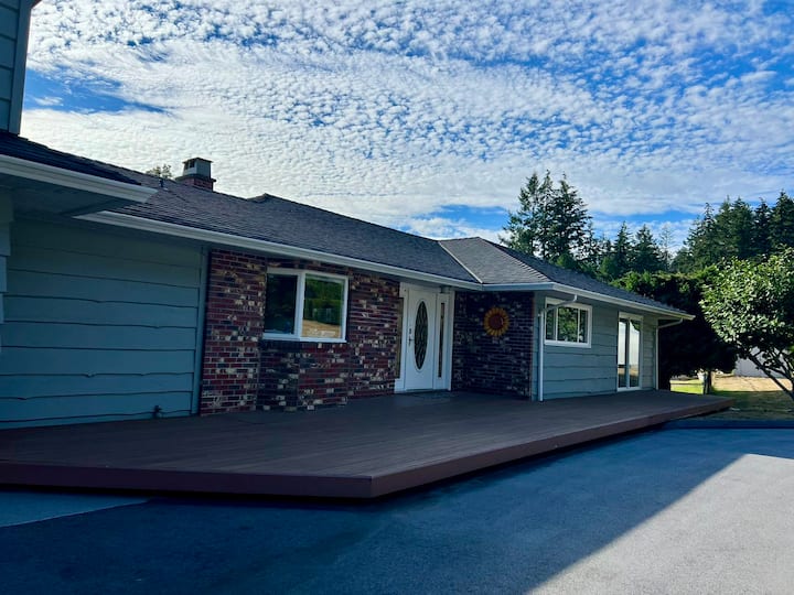 Sunset Shores Retreat - Powell River