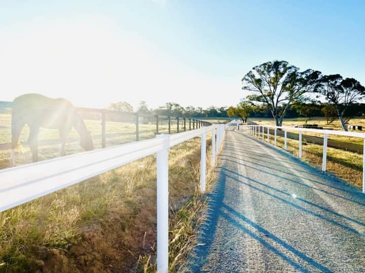 Trawalla Farm Stays - Canberra