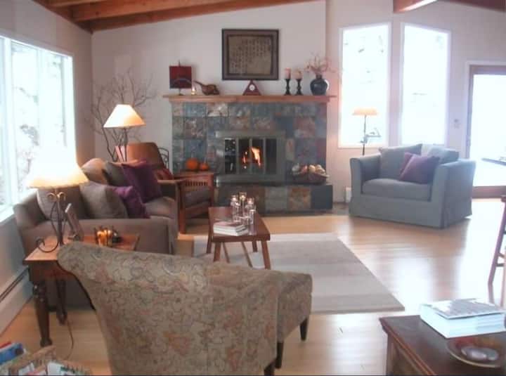 Fabulous Art-filled Retreat - Estes Park, CO