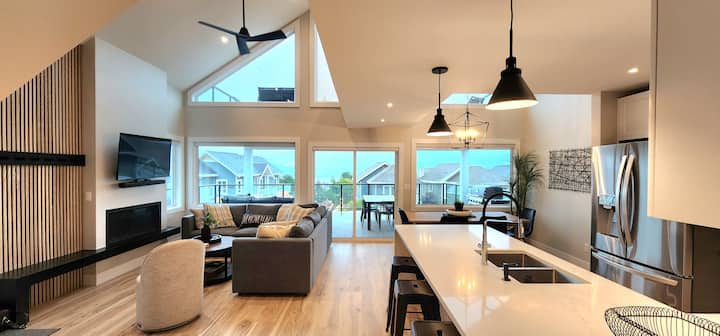 Modern 3 Bed Cottage At La Casa Lakeside Resort - Lake Country