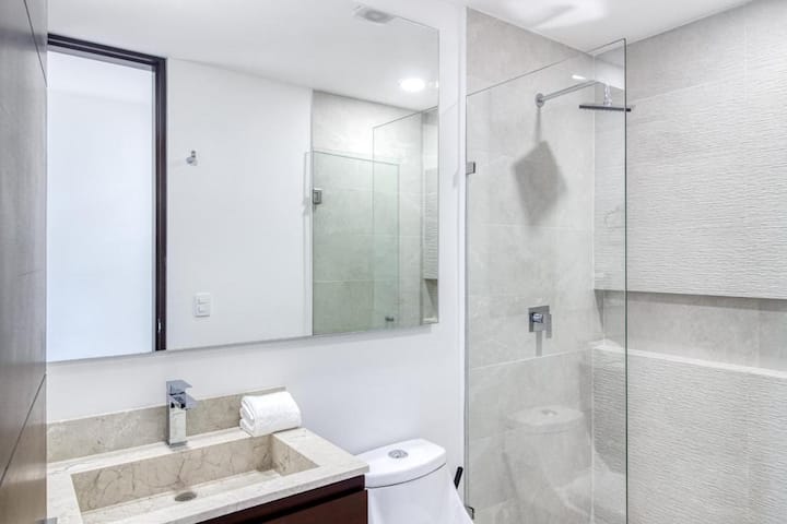 The Connect Suite| Rooftop •2 Min To Ferry & Beach - Cancún
