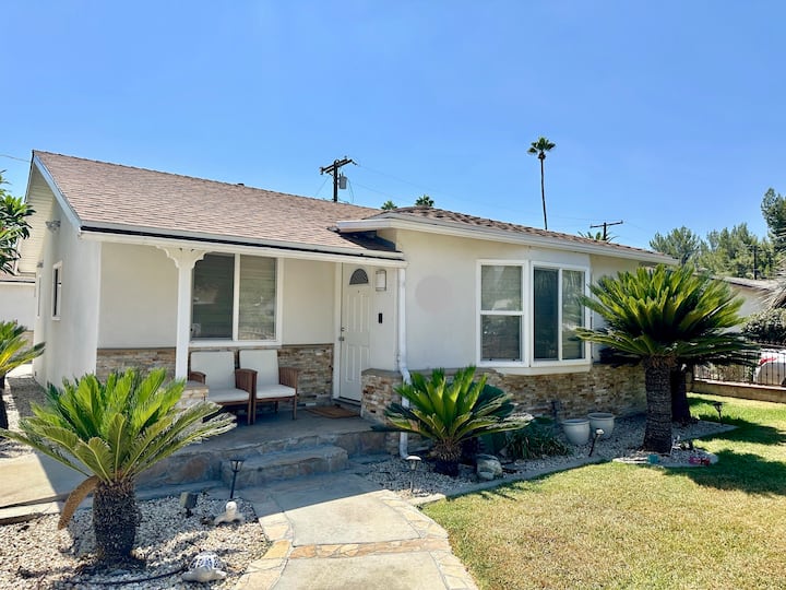 Newly Renovated Smart Home! - Azusa, CA