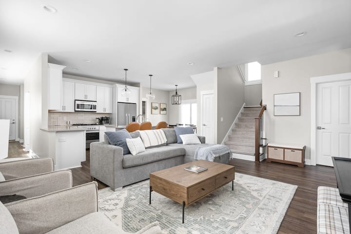 Sleeps 22-downtown Westfield-near Grand Park! - Fishers, IN