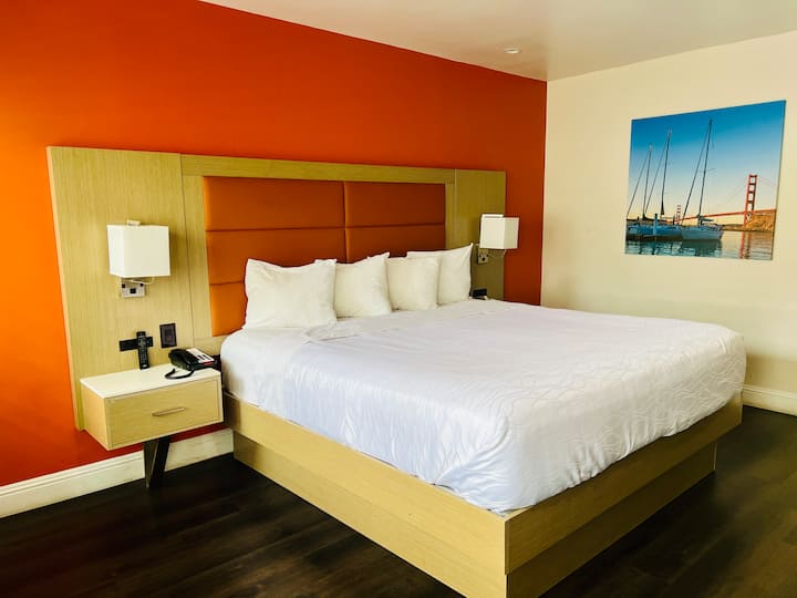 Premium Room With King Bed, Free Parking, Marina - San Francisco, CA