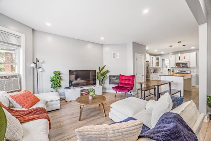 Newark's Family House W/patio And Game Room For 19 - Nueva York