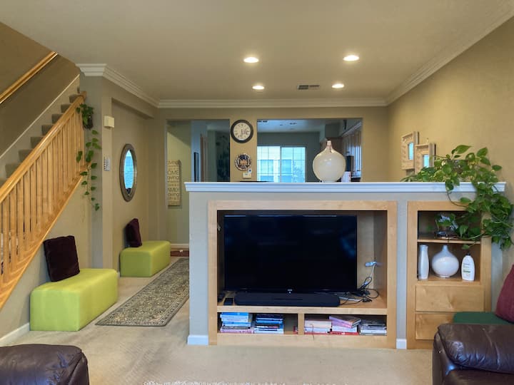 Full Town Home-two Master Bedrooms-five Guests - San Jose, CA
