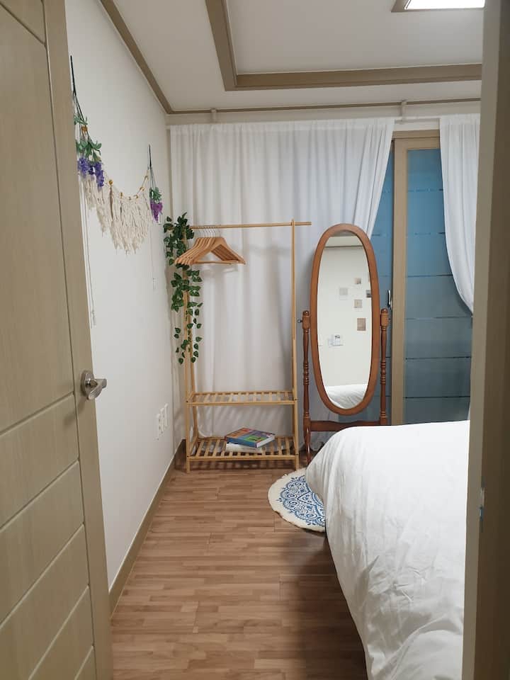 Daegu/luna Casa/아늑한공간#
경대병원역5분#
동성로핫플#김광석거리#
근대화거리 - 大邱
