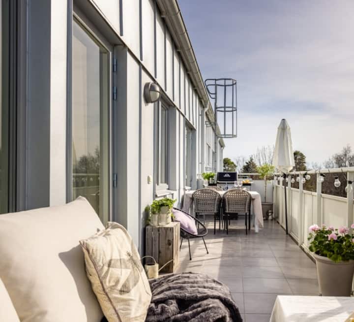 Lovely Apartment With Terrace Balcony On Top Floor - Stockholm