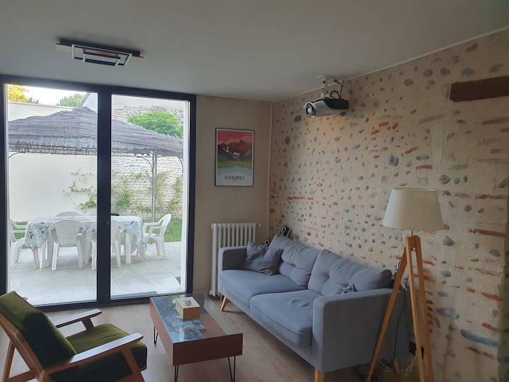 Maison Avec Terrasse Et Jardin - Pau
