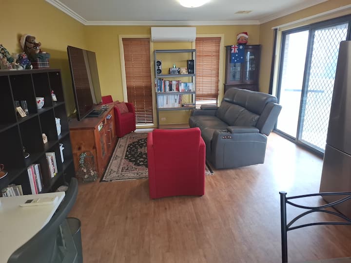 Amaroo Share House (Adults Only) - Canberra