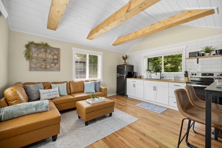 Crow Peak Cabin - Spearfish, SD