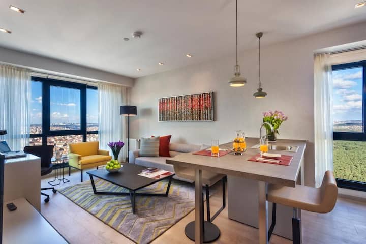 Charming 1-bedroom Apartment For Expats | Safe - Istanbul