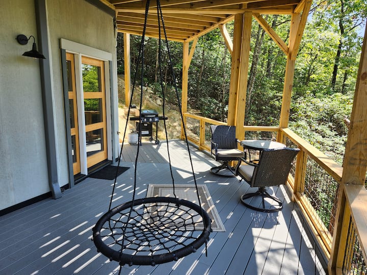 High Rock Retreat - Black Mountain, NC