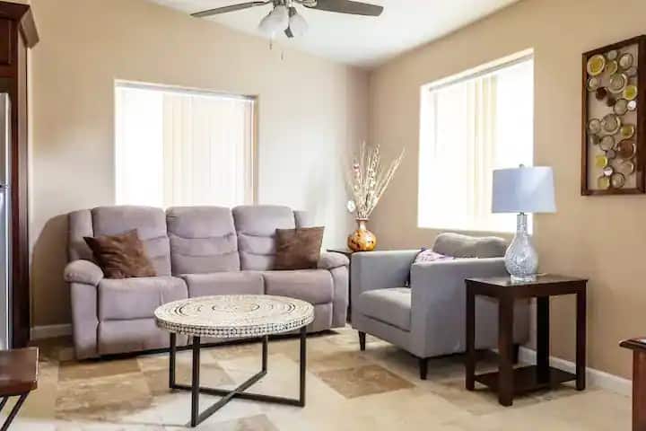 Arizona's Gem: Tucson Comfort & Style - Tucson, AZ