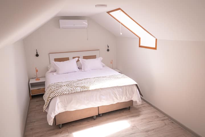 Park Güell House Hotel - Habitación Familiar - Talca