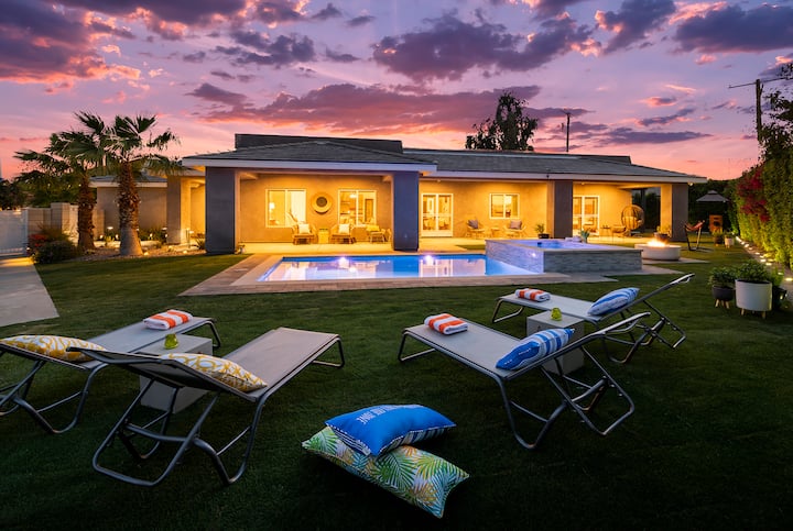 Bermuda Moons Art House - Bermuda Dunes, CA