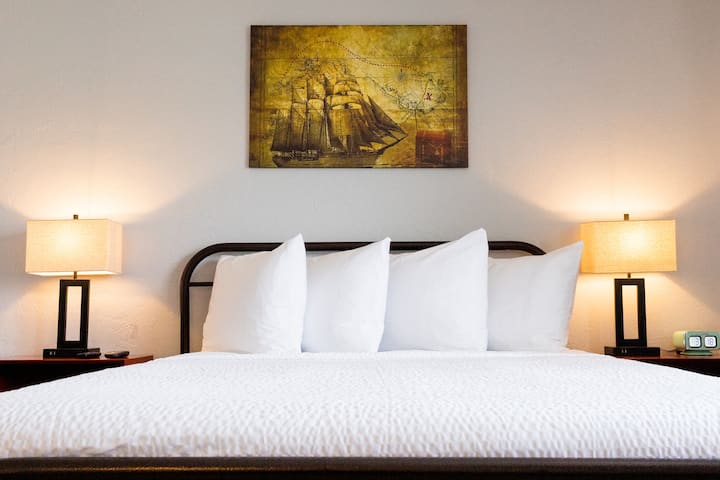 Pirate Quarters, 1 Bedroom Suite - Treasure Island, FL