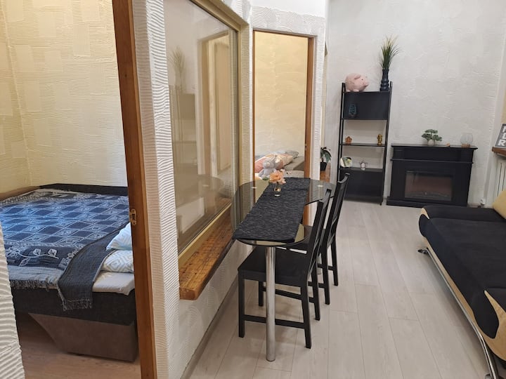 Cozy 2 Bedroom In City Centre - リガ