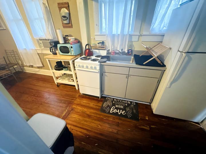Vintage & Affordable Unit 6 Of 6 - Gainesville, FL