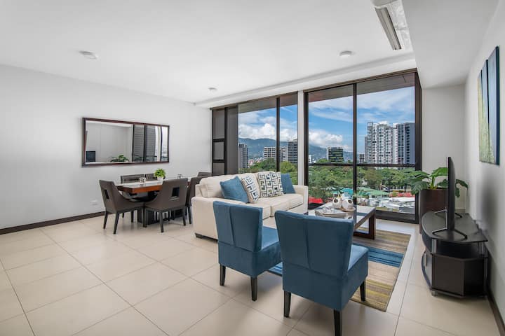 Rohrmoser Skyline Retreat: Your Private City Oasis - San José