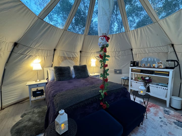 Heritage Haven Romantic Glamping - Howard
