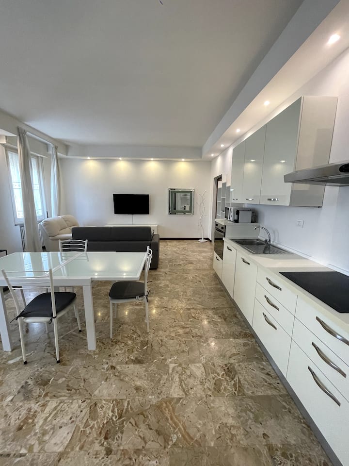 [ The Modern House ] - Mantua