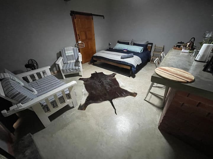 Nectar Game Lodge - King Room 4 - Buffelspoort