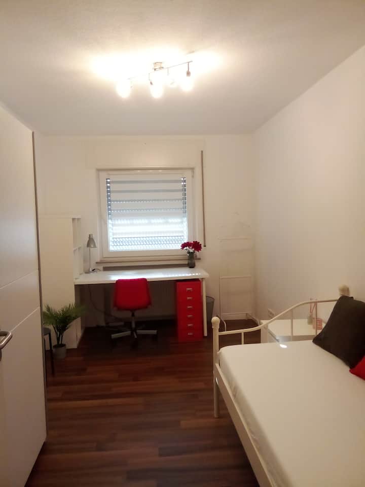 Schönes Wg-zimmer In Durlach - Karlsruhe