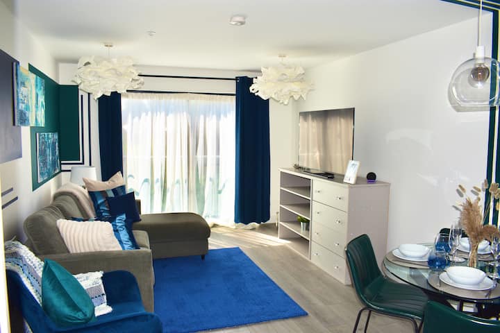 Hemel Apartments - Riverside Retreat - Hemel Hempstead